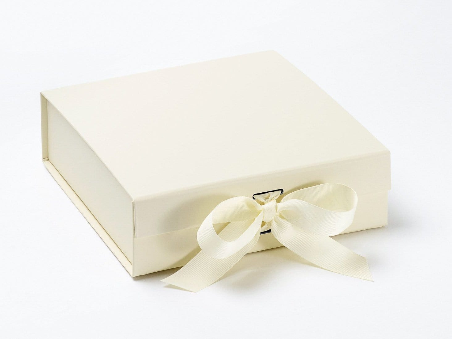 Wholesale Folding Ivory Gift Boxes In A Wide Range Of Sizes | Foldabox ...